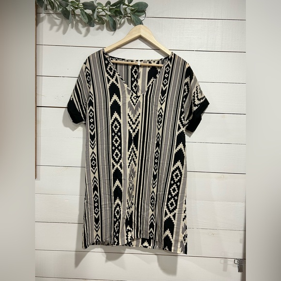 Taylor & Sage | Dresses | Cream Black Aztec Dress | Poshmark